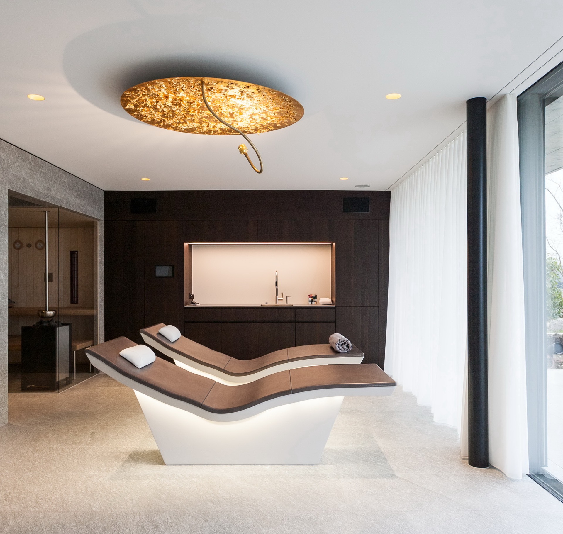 Heated Loungers :: Enjoy the spa experience